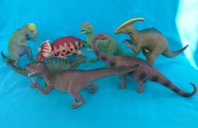 7 DINOSAURS: DILOPHOSAURUS Pachyrhinosaurus Apatosaurus Deinonychus ...