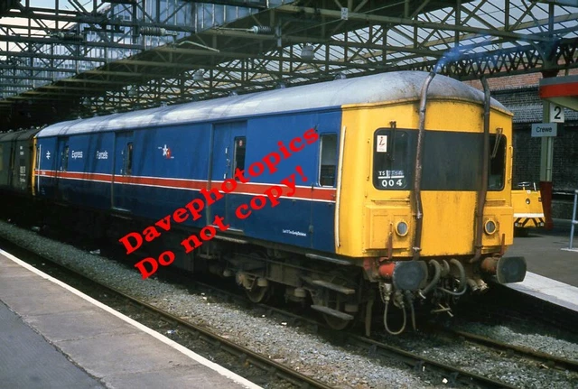 ORIGINAL 35MM Slide Diesel/Steam Train/Railway 55994 Express Parcels ...