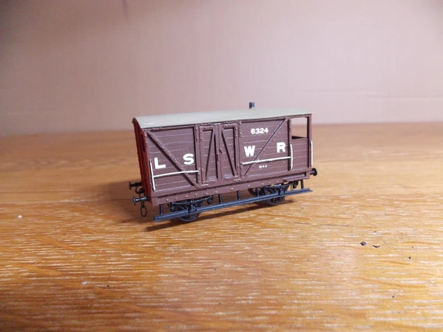 KIT BUILT LSWR BRAKE VAN WAGON No 6324 in LSWR Brown Livery. OO Gauge ...