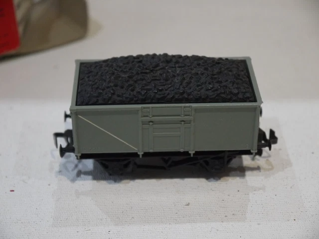 TTR TRIX TWIN RAILWAYS WAGONS COAL MINERAL TRUCK WITH LOAD OO GAUGE ...