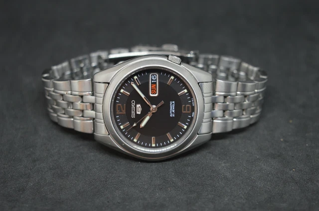 SEIKO SNK391 RARE Automatic Bracelet Watch Day And Date Great Condition ...
