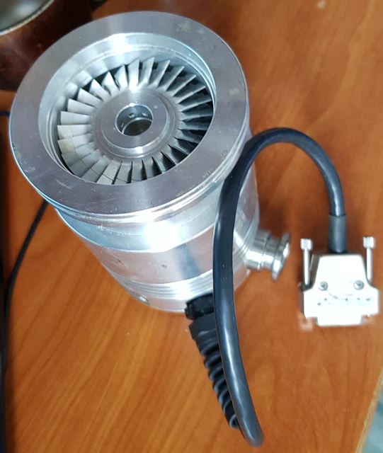 POMPE TURBO LEYBOLD TurboVac TMP 35LS, ISO 63, 85664 pour éducation ou ...