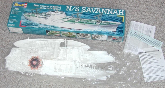 KIT MODÈLE DE navire marchand à propulsion nucléaire Revell N/S ...