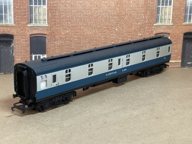 TRIANG OO GAUGE Model Railway Mark 1 Blue And Grey Sleeper Coach £10.00 ...