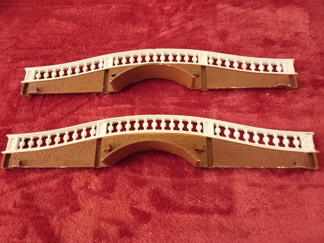 SCALEXTRIC BRIDGE HUMP BACK - mid 1960s to go with Scalextric track ...