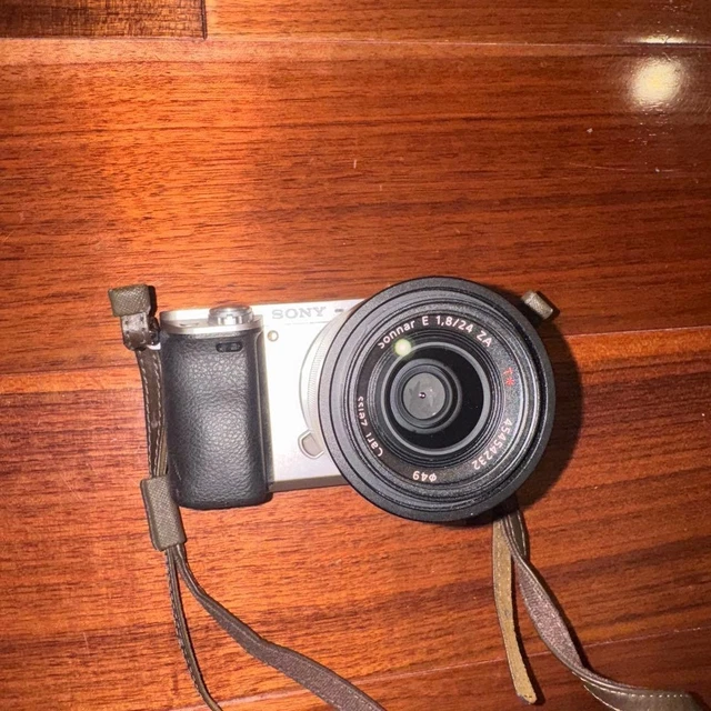 SONY Α5100 MIRRORLESS Camera with 30mm Lens Silver Excellent Condition ...
