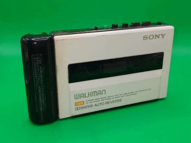RARE WHITE SONY WM-150 walkman cassette player DBB parts only with ...