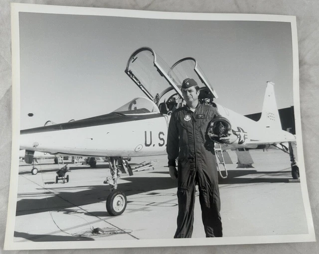 VINTAGE GLOSSY PHOTO Edwards AFB California USAF AFTC #25 Test Pilot ...