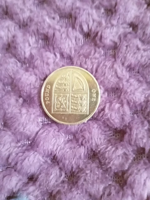 COLLECTIBLE £1 BRITISH Coin Shield Of the Royal Arms 2014 £156.72 ...