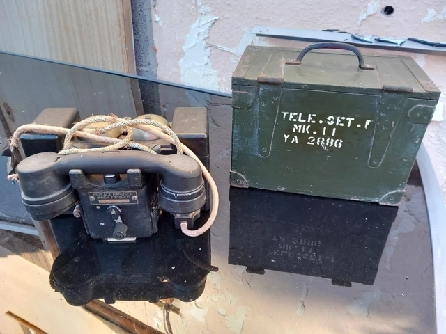 VINTAGE BRITISH WW2 1940s FIELD TELEPHONES TYPE F T.M.C x 2 ONE BOXED £ ...