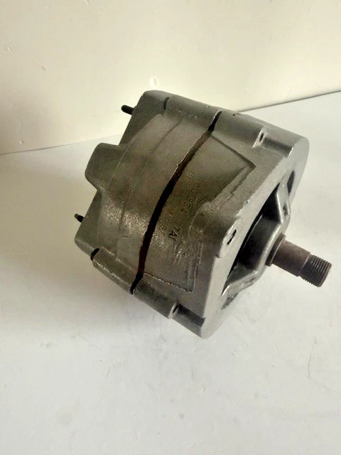 DELCO REMY 37A 12 Volt Alternator 1100834 without Cooling Fan ...