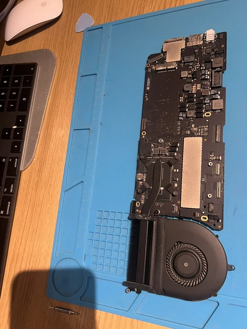 APPLE MACBOOK PRO A1502 13" 2015 Logic Board i5 2.7GHz 8GB EMC 2835 820 ...