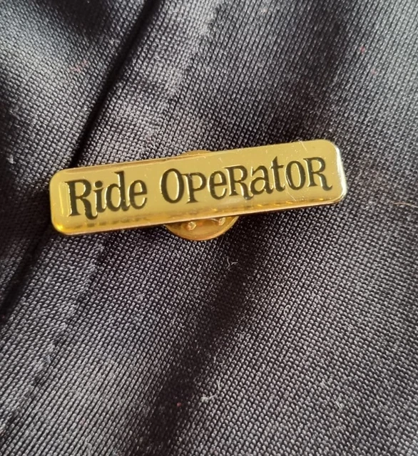 EXTREMELY RARE COLLECTABLE Alton Towers Merlin RIDE OPERATOR Pin Badge ...