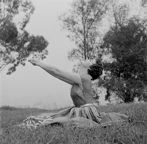 ACTRESS BARBARA RUSH poses for a portrait in Los Angeles 1957 Old Photo ...