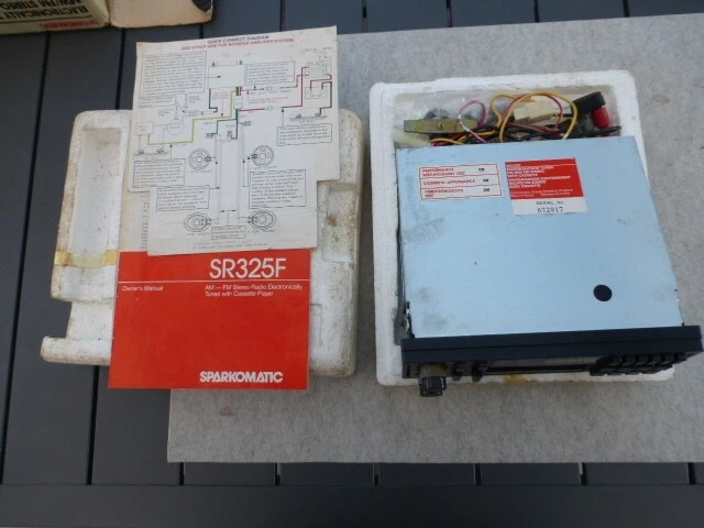 AUTORADIO A Cassettes De Marque " Sparkomatic " Modele Sr 325F EUR 59 ...