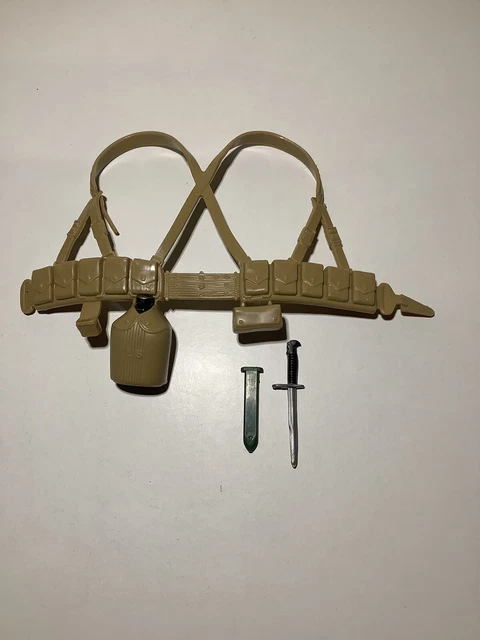 ACTION MAN 40TH US Paratrooper Machine Gunner Webbing, Bayonet Scabbard ...