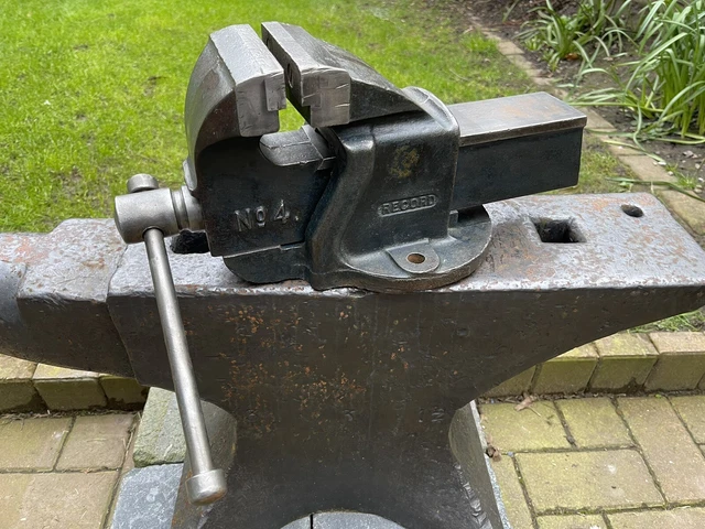 RECORD NO4 ENGINEERS 4.5inch Bench Vice Garage Shed Workshop Tool £75. ...