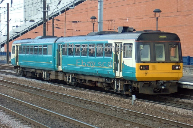 CLASS 142 142084, 2 car DMU, in debranded Arriva Trains Blue at ...