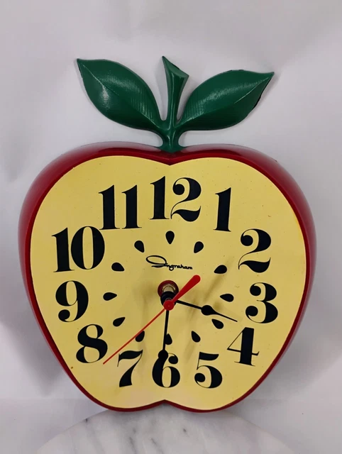 VINTAGE INGRAHAM BIG Red Apple Wall Clock 1970s/80s Kitschy MCM ...