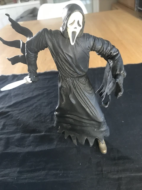 FIGURINE D'ACTION MCFARLANE MOVIE MANIACS SERIES 2 GHOSTFACE SCREAM ...