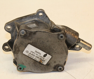 MERCEDES W204 C-CLASS 320CDI OM642 vacuum pump vacuum pump a6422300065 ...