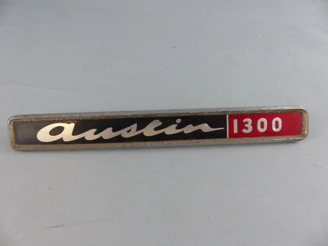 AUSTIN 1300 ANCIEN monogramme emblème logo sigle insigne badge en métal ...