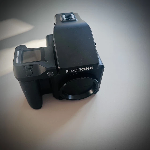 PHASEONE XF, KAMERABODY mit PhaseOne IQ140, Digiback usw.- Zubehörpaket EUR 4.500,00 - PicClick DE