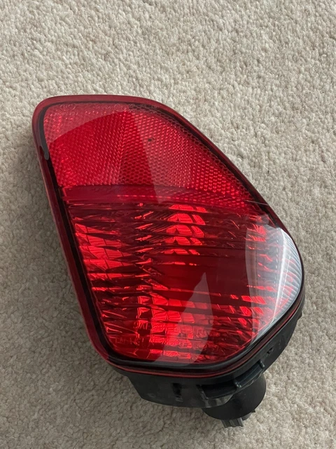 GENUINE MITSUBISHI OUTLANDER PHEV Mk3 Rear Bumper Reflector Light 2016 ...
