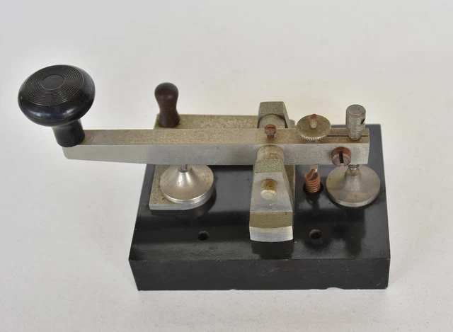 VINTAGE MORSE CODE Key Heavy Duty on Bakelite Base possibly Military ...