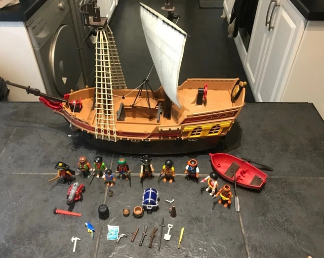 PLAYMOBIL PIRATE SHIP bundle, 10 pirates, treasure chest, weapons & row ...