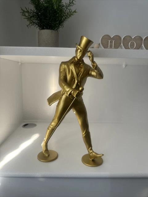 JOHNNIE WALKER STRIDING Man Gold Statue £100.00 - PicClick UK