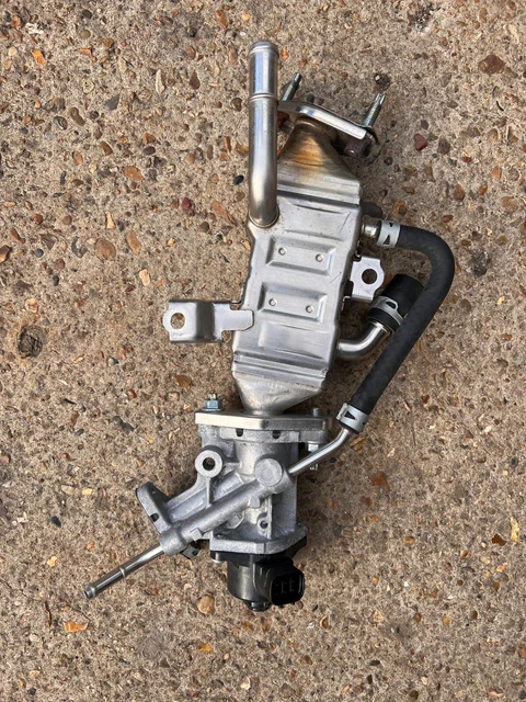 GENUINE TOYOTA PRIUS 2016-2022 Complete EGR with Cooler £149.98 ...