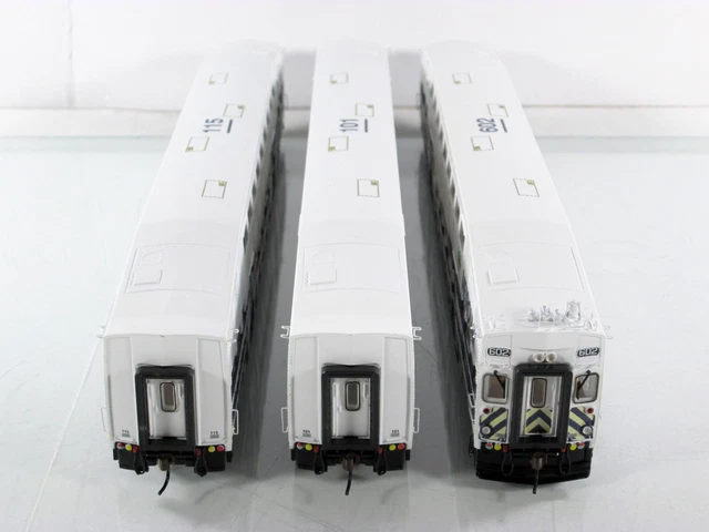 HO SCALE ***METROLINK*** Bombardier Passenger Set #602, 101, 115 ...