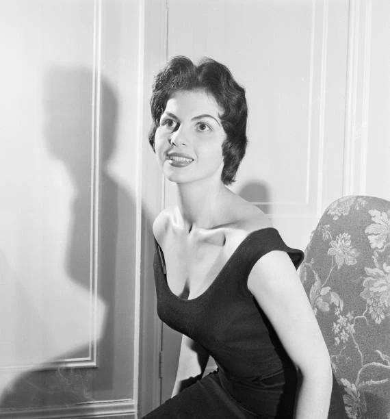 NADJA REGIN SERBIAN actress UK first time pictured Grosvenor - 1955 Old ... NADJA REGIN SERBIAN actress UK first time pictured Grosvenor - 1955 Old ...