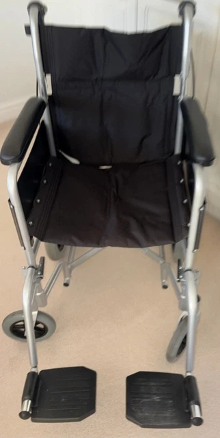 DRIVE DEVILBISS HEALTHCARE Foldable Transport Wheelchair w/ Handbrakes ...