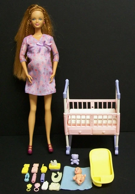 BARBIE HAPPY FAMILY Pregnant Midge, Bump, Baby, Cot, Accessories ...