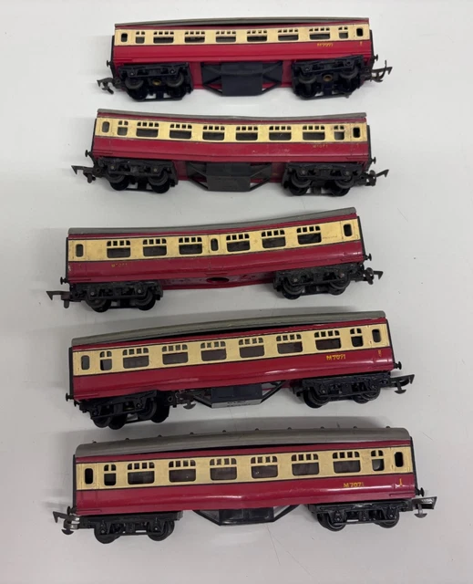 TRIANG RED & Cream Coaches x5 - OO - Unboxed £9.99 - PicClick UK