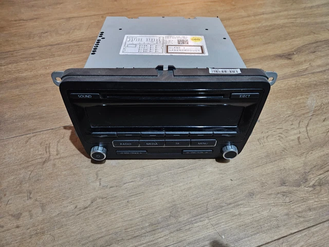 ORIGINAL VW T5 Autoradio mit CD Player Gebraucht EUR 25,00 - PicClick DE