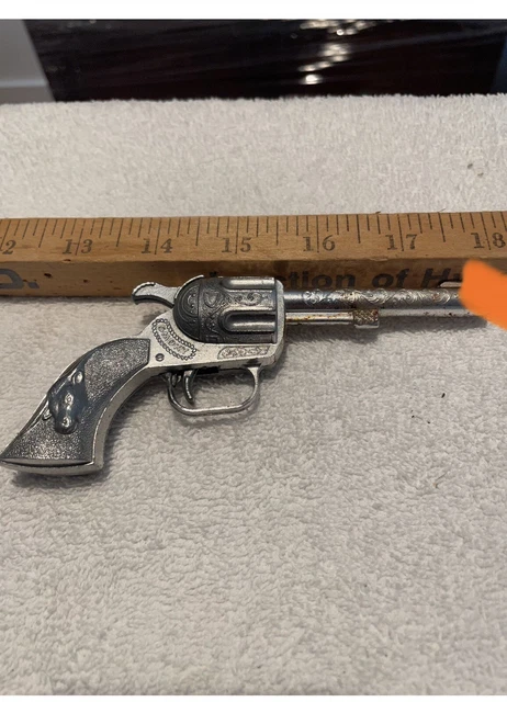 VINTAGE WESTERN 1950’S 1960’s Hubley SMOKY Diecast Single Shot 5.5” Cap ...