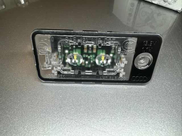 LUCE TARGA ORIGINALE Audi LED A3 A4 A5 A6 A8 Q7 posteriore destra ...