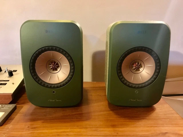 KEF LSX WIRELESS Active Speakers - Olive Green, Excellent Condition £ ...