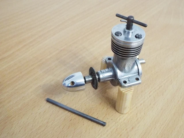 VINTAGE ED BEE Control Line Free Flight Model Airplane Engine RC Radio ...