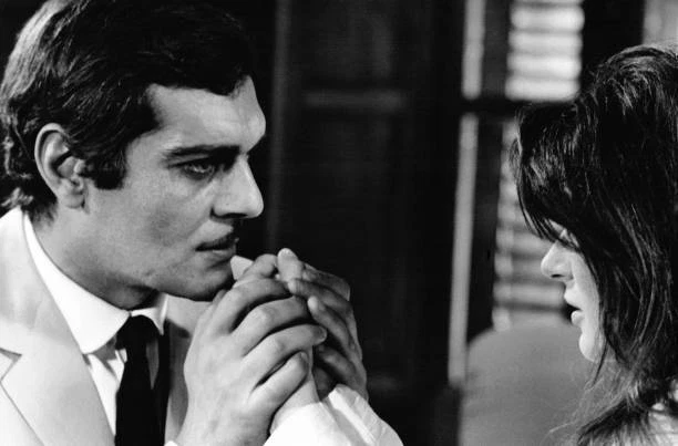 EGYPTIAN ACTOR OMAR Sharif French actress Anouk Aimee filming- 1968 Old ...