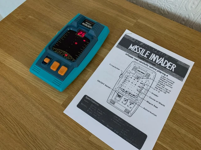 BANDAI MISSILE INVADER Vintage 1980 Handheld LSI LED Electronic Game - Superb. £65.00 - PicClick UK