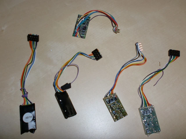 ROCO UND LENZ Lokdecoder Set EUR 12,00 - PicClick IT