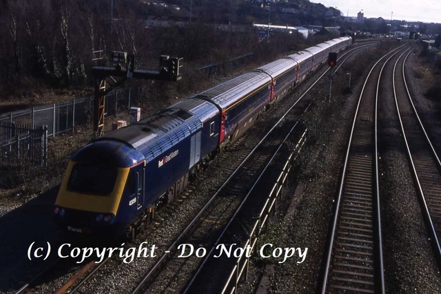 ORIGINAL 35MM DIESEL RAILWAY SLIDE CLASS 43 HST 43056 MARCH 2010 WITH ...
