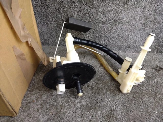 GENUINE MERCEDES W202 C Class W208 Fuel Tank Sender Level Sensor ...
