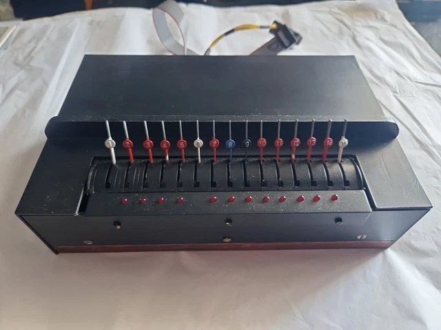 MODEL RAILWAY ELECTRONIC Signal Lever Frame. 15 Levers With LEDs VGC £ ...