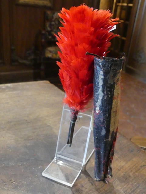 VERITABLE ET original plumet de pompier très bien fourni et en état ...