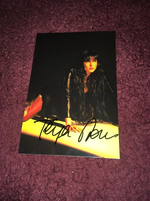 PHOTO DÉDICACÉE AUTOGRAPH Eurovision 2024 Serbie Teya Dora EUR 10,00 ...
